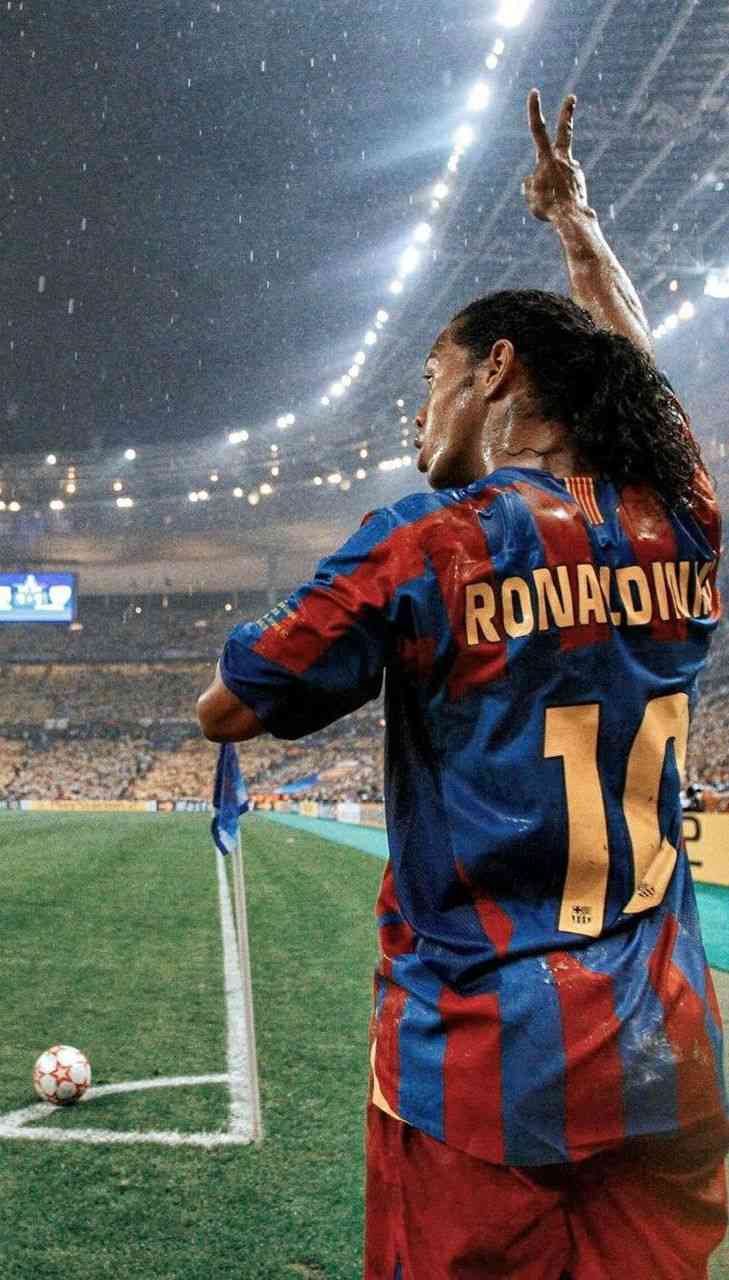 Ronaldinho - MirrorLog.com